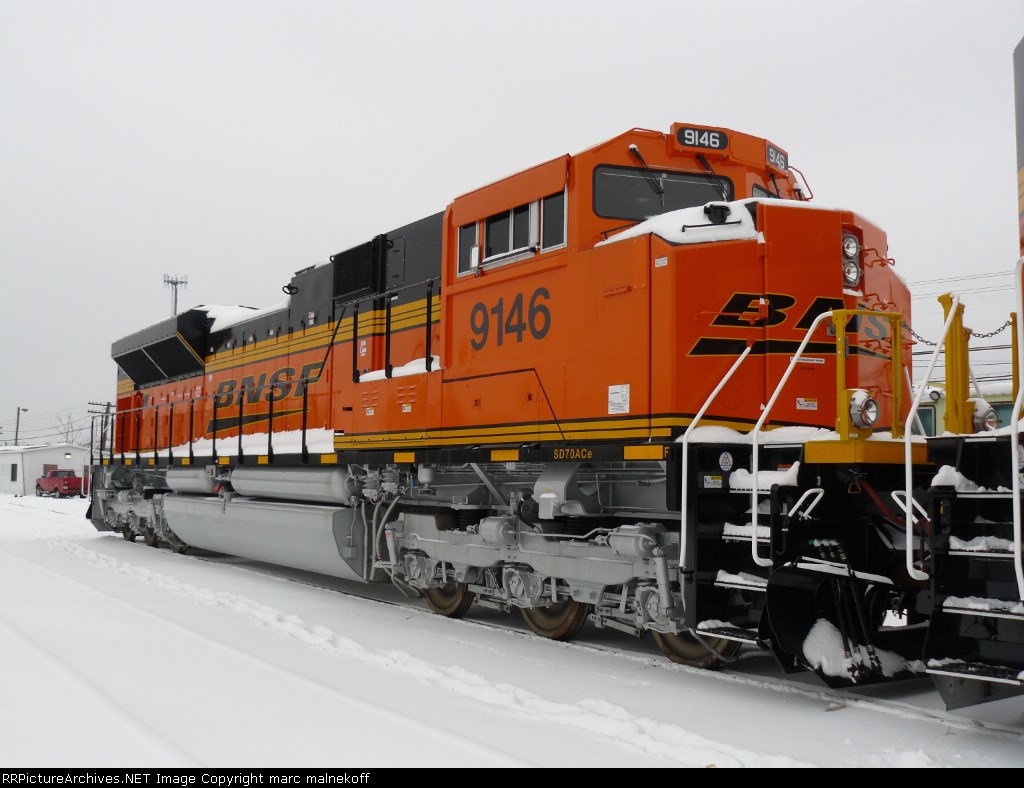 BNSF 9146
